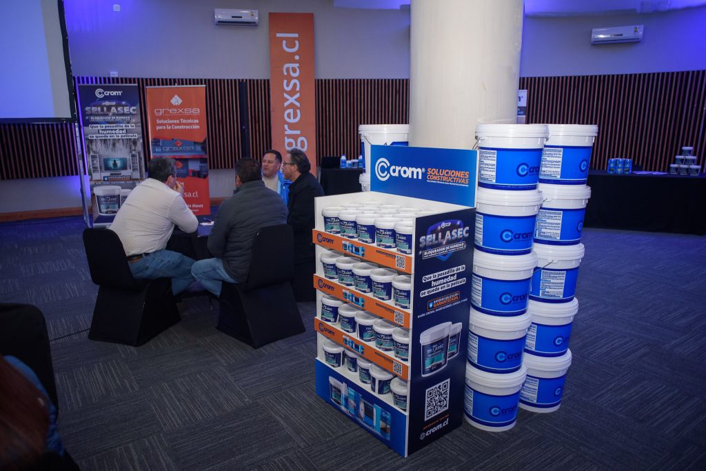 Lanzamiento de la nueva línea retail de CROM: Innovación y soluciones ...